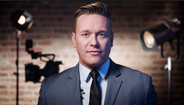 Ben Swann förklarar skandalen runt FBI-memot och FISA-transparens ...